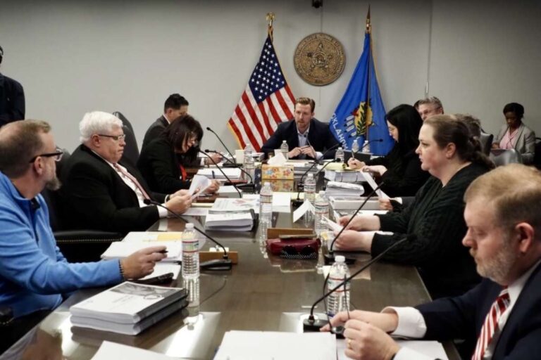 4 Pros And Cons Of Allowing Open Book Exams | Future Education Magazine