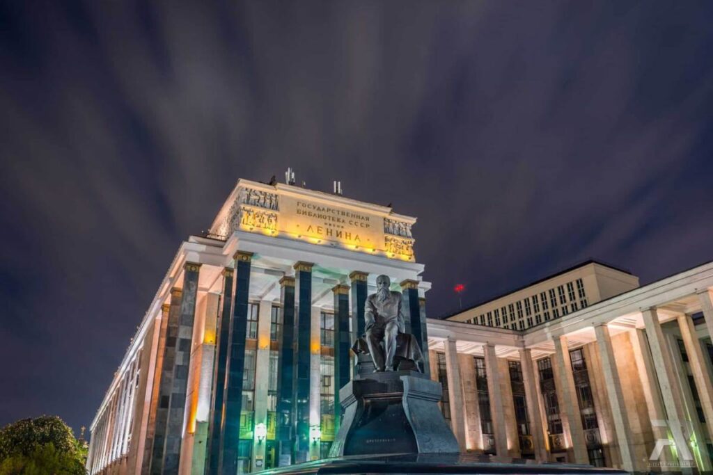 The 14 Largest Libraries in the World and the Stories They Preserve ...